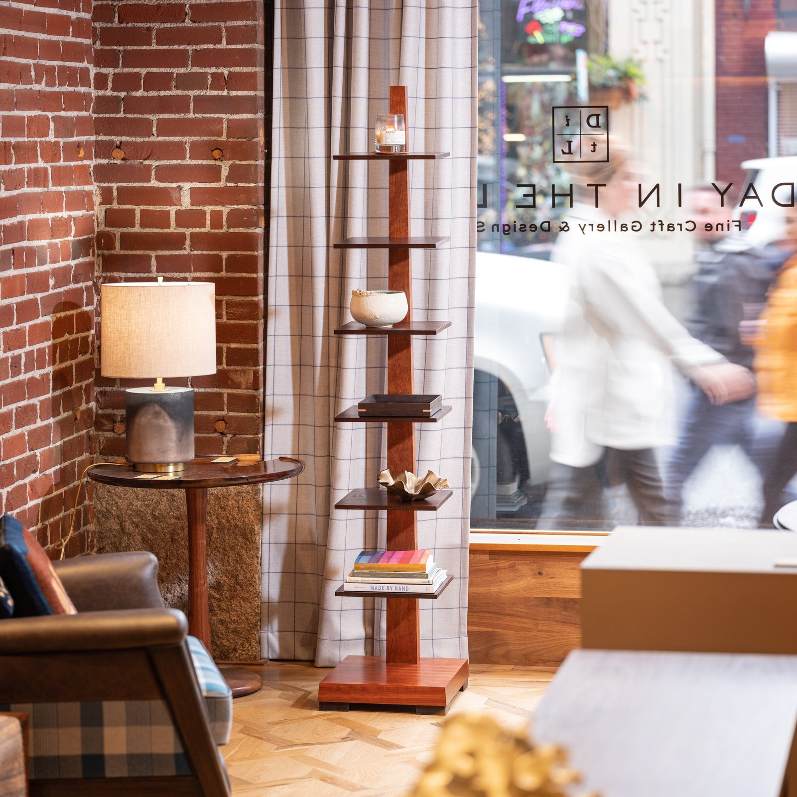 Mark Yinger - Sapien Vertical Shelf – Day in the Life Gallery and ...